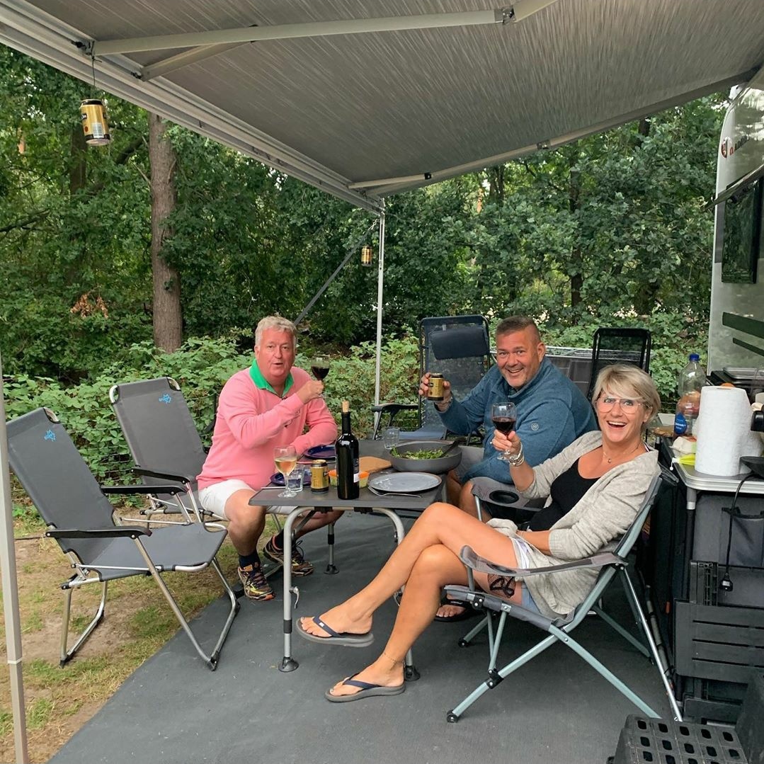 8-10 September 2020: Fietsen rondom Afferden, Schade aan caravan bij ...